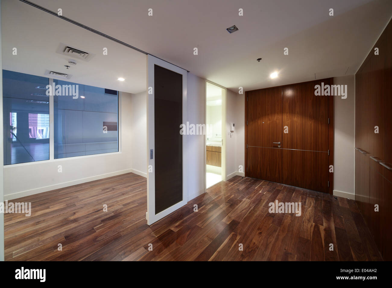 luxury and very clean empty european room Stock Photo - Alamy