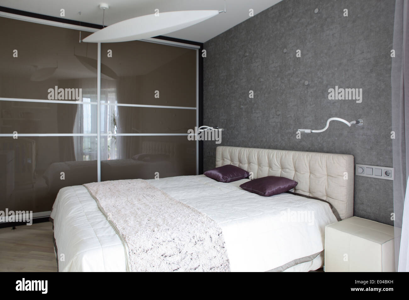 luxury and very clean empty european room Stock Photo - Alamy