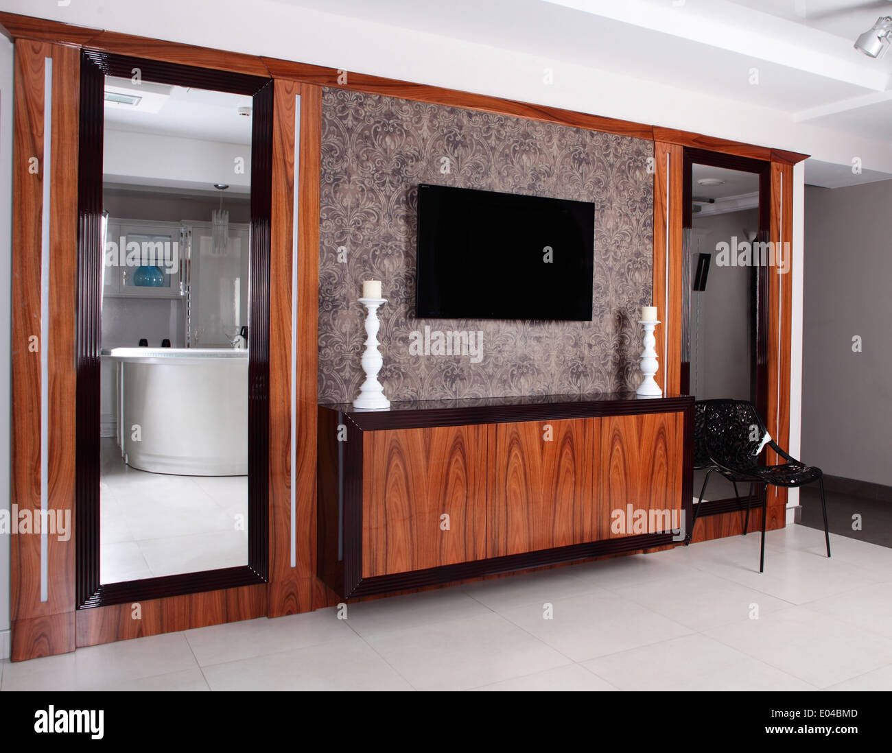 luxury and very clean empty european room Stock Photo - Alamy