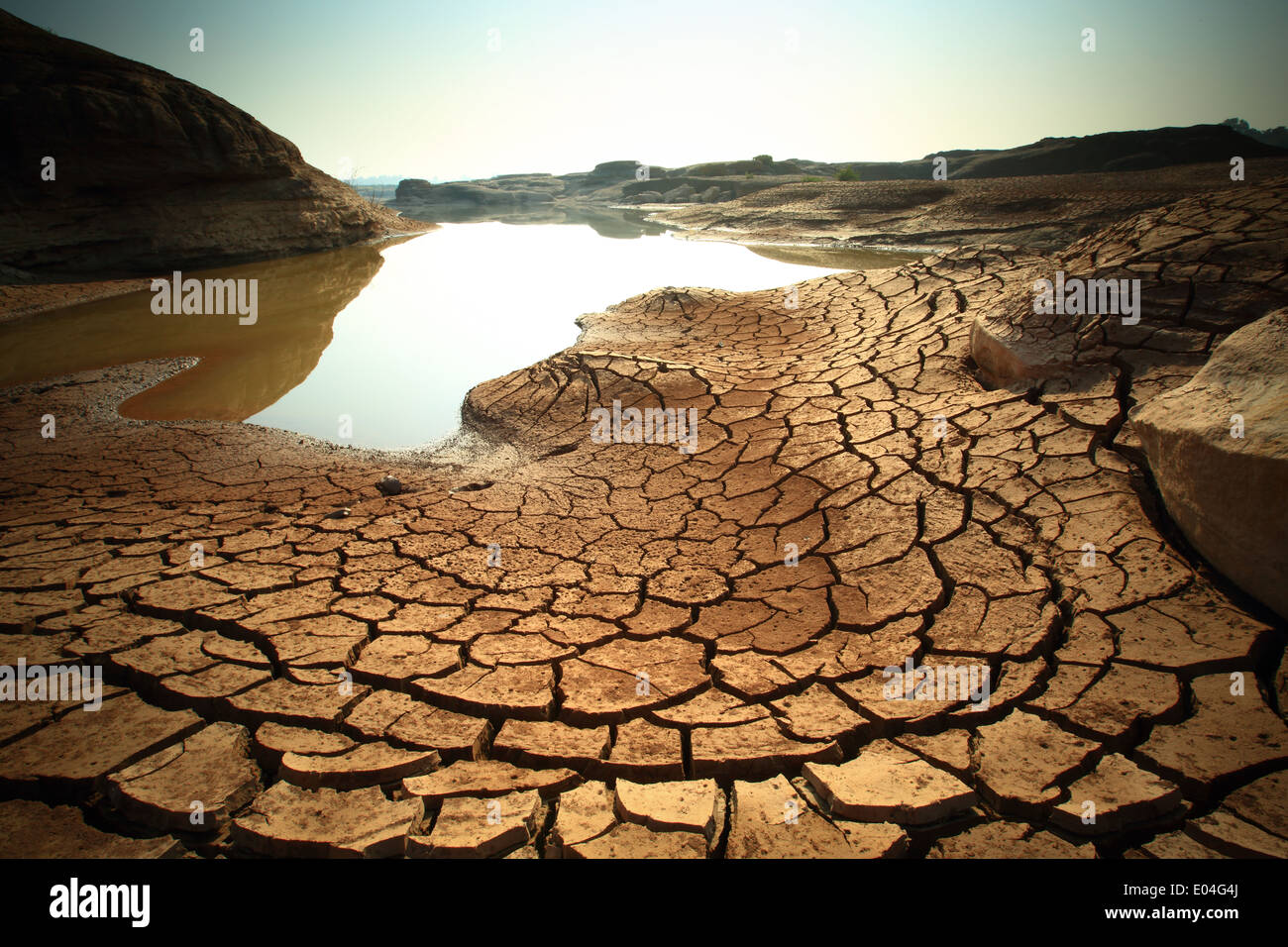 Dry soil texture on the ground Stock Photo - Alamy