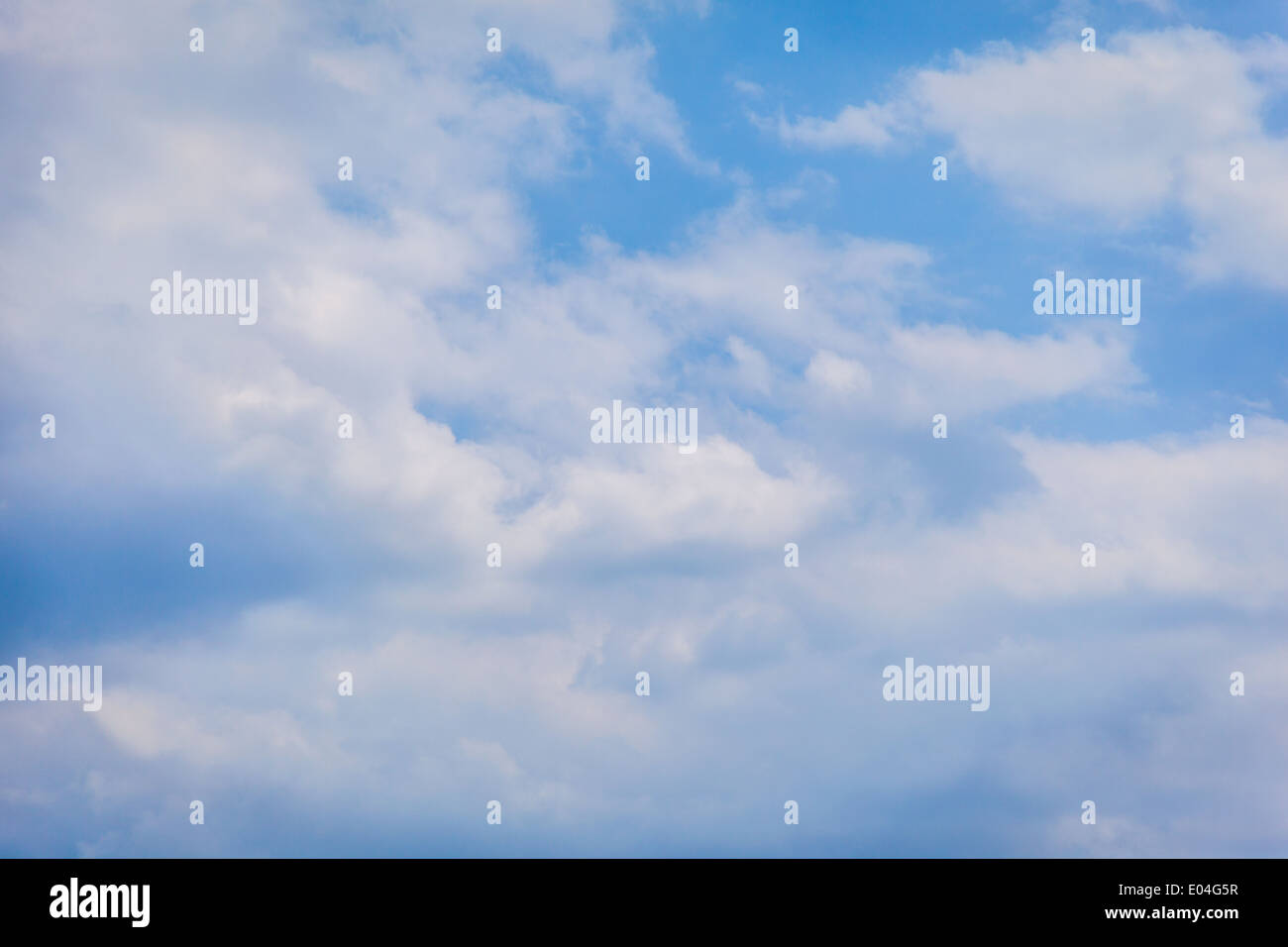 Blue sky background clouds hi-res stock photography and images - Alamy