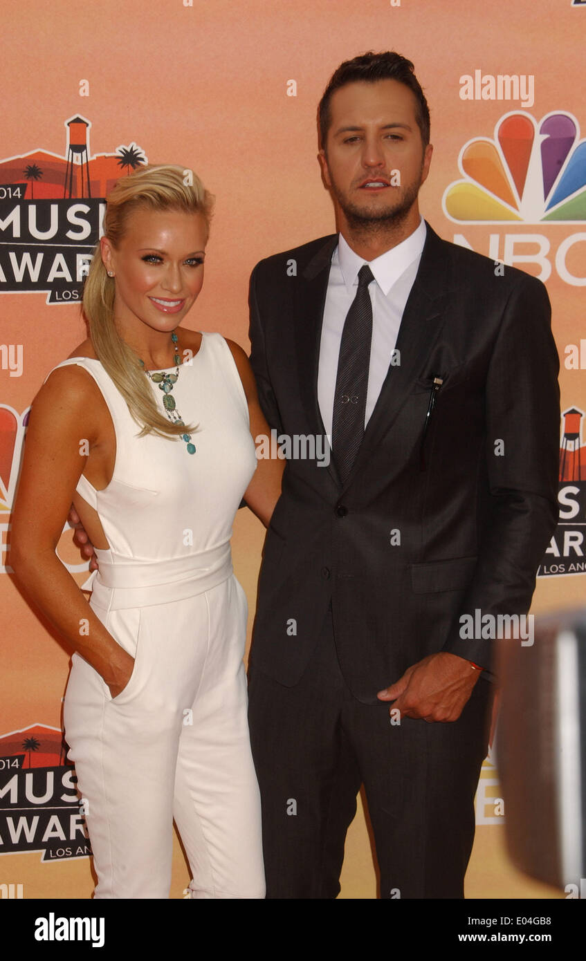 Hollywood, California, USA. 1st May, 2014. Luke Ryan & Date attend the ...