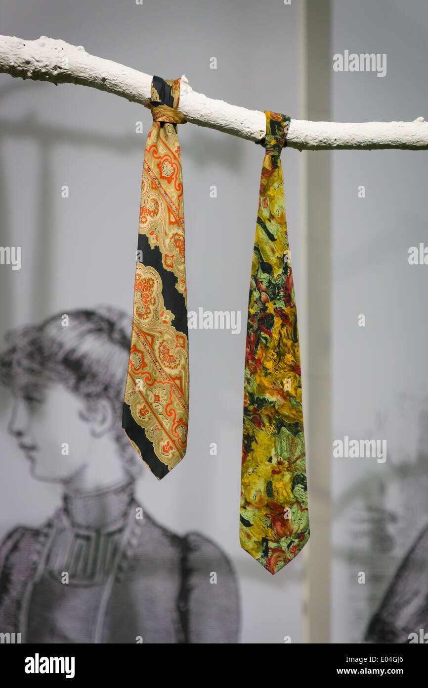 Two tie hi-res stock photography and images - Alamy