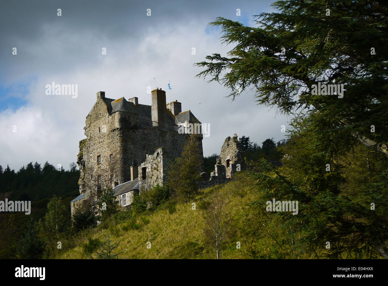Neidpath bridge hi-res stock photography and images - Alamy