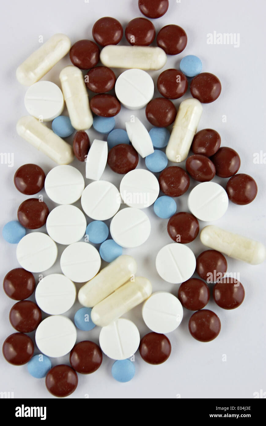 Different color pills hi-res stock photography and images - Alamy