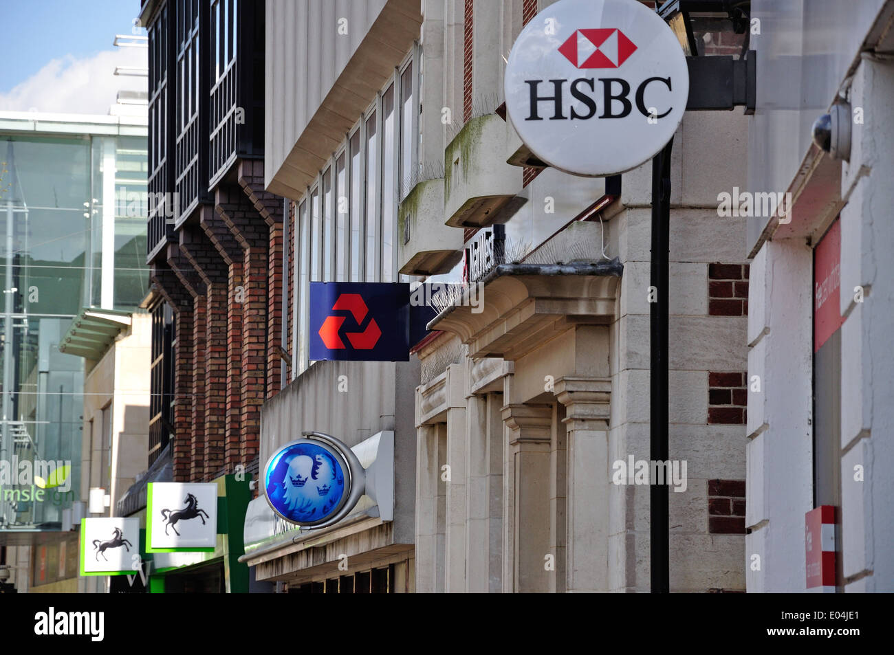 High street barclays banks uk hi-res stock photography and images - Alamy High street barclays banks uk hi-res stock photography and images - Alamy