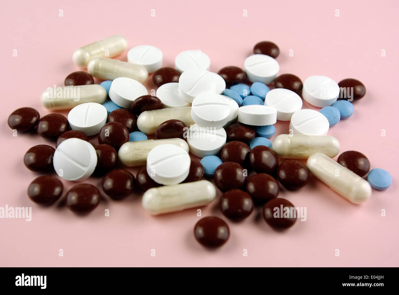 Pills, medicals, drugs, tablets in different colors, unpacked Stock ...