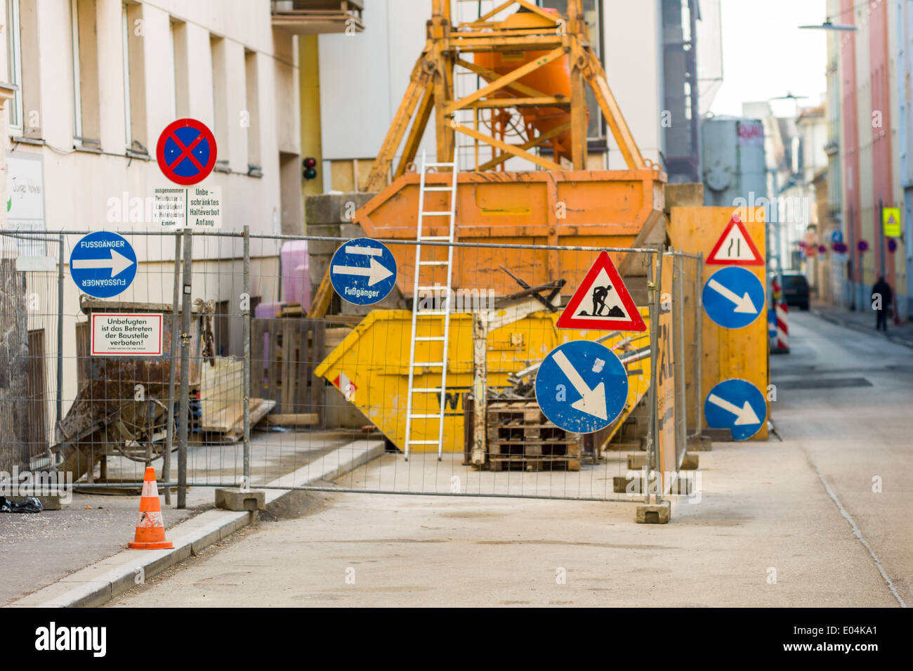 In a town a house is altered. Building site in the city for moulder ...