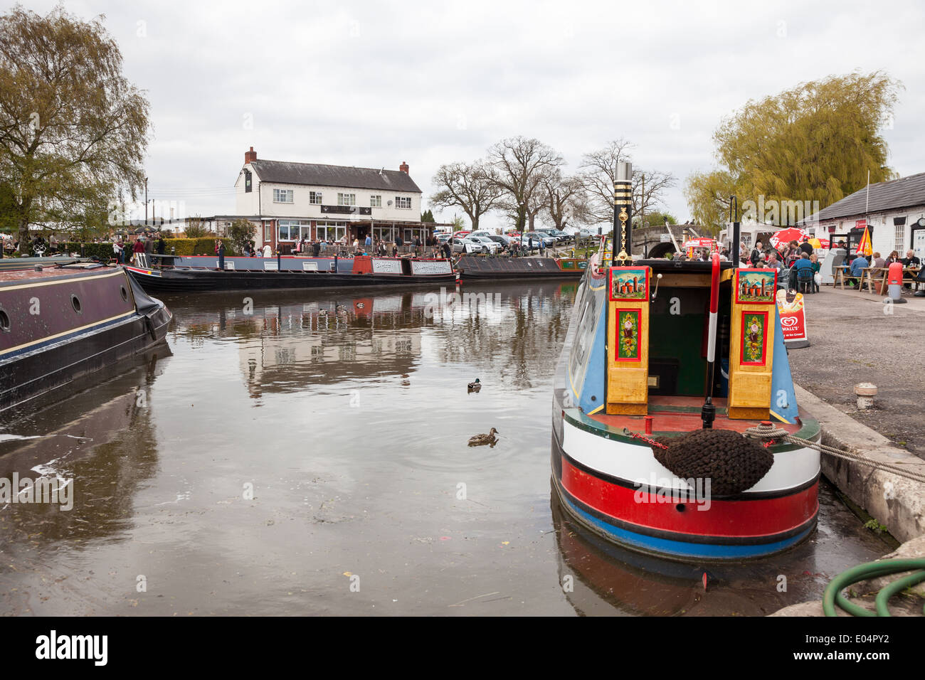 Junction Inn at Norbury Junction on the Shropshire Union Canal Norbury ...