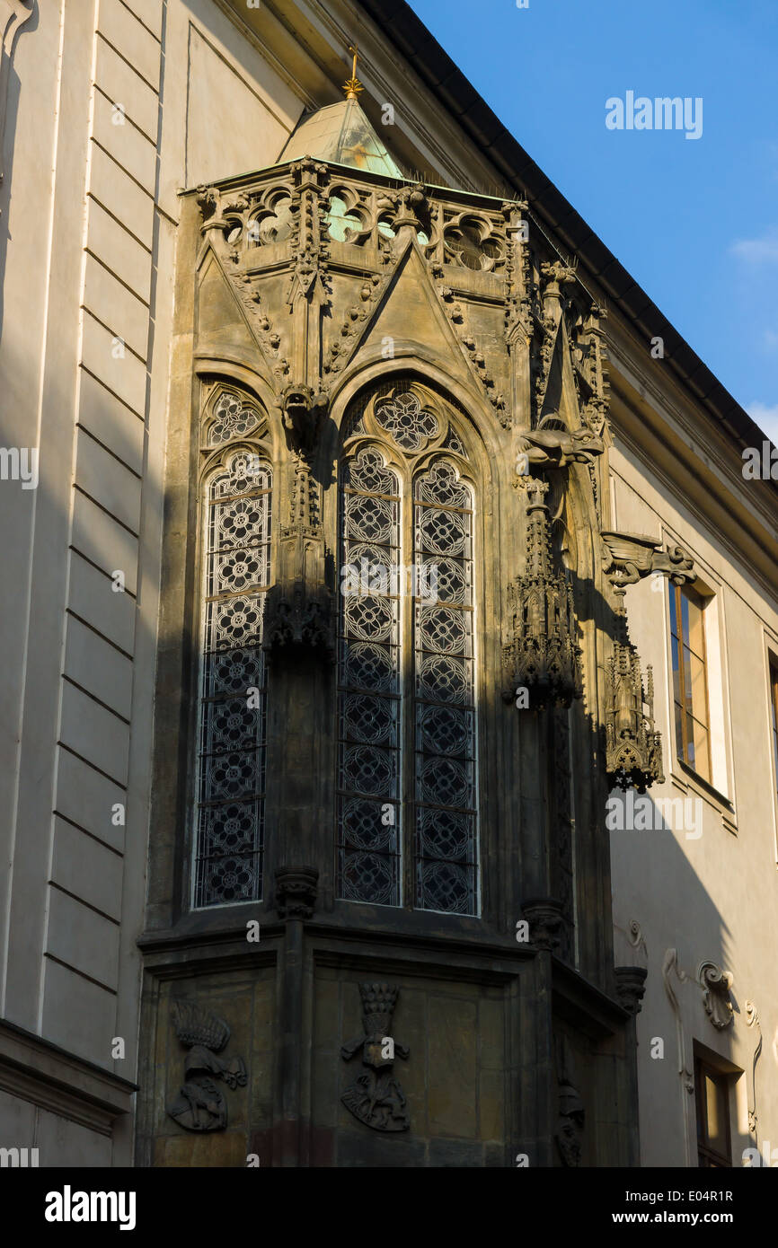 Bay window. Detail of an old house. Prague, Czech Republic Stock Photo ...