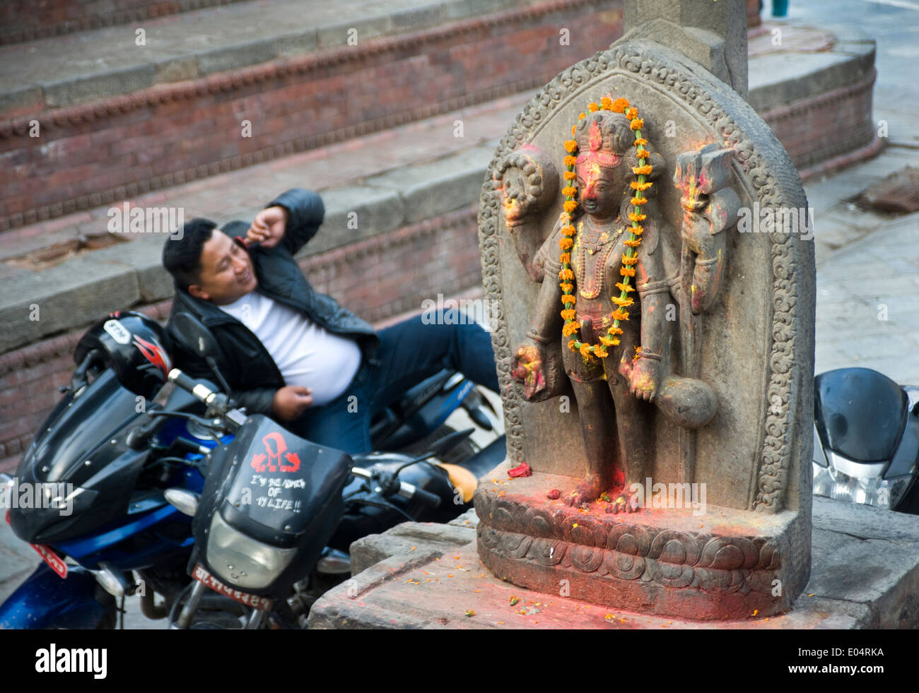 Buddhist square hi-res stock photography and images - Alamy
