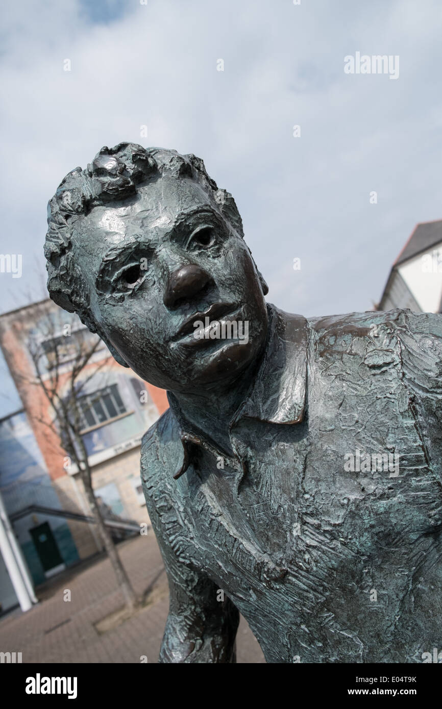 Dylan Thomas Statue Stock Photo - Alamy