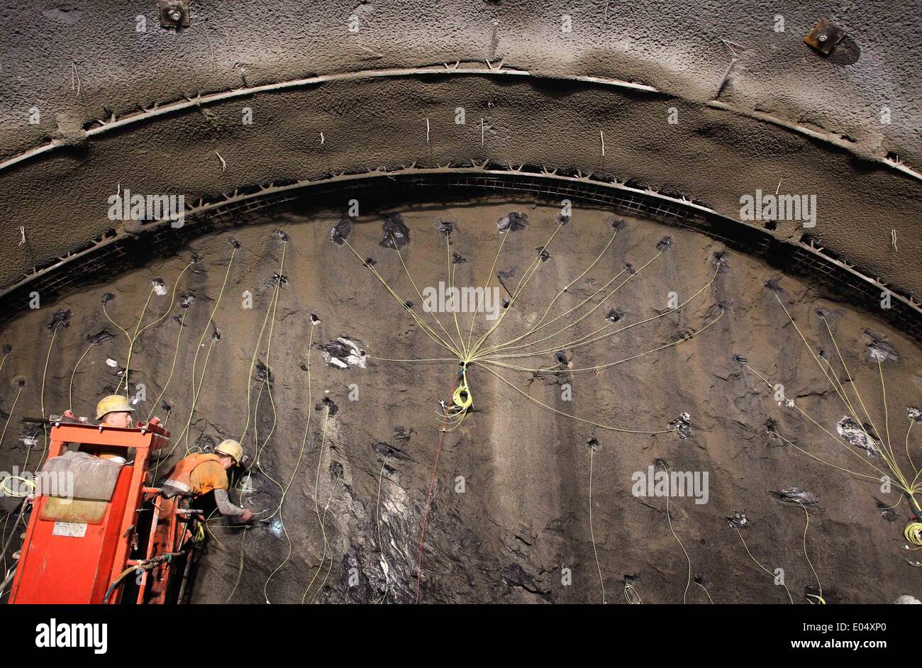 Tunnel wall explosives hi-res stock photography and images - Alamy