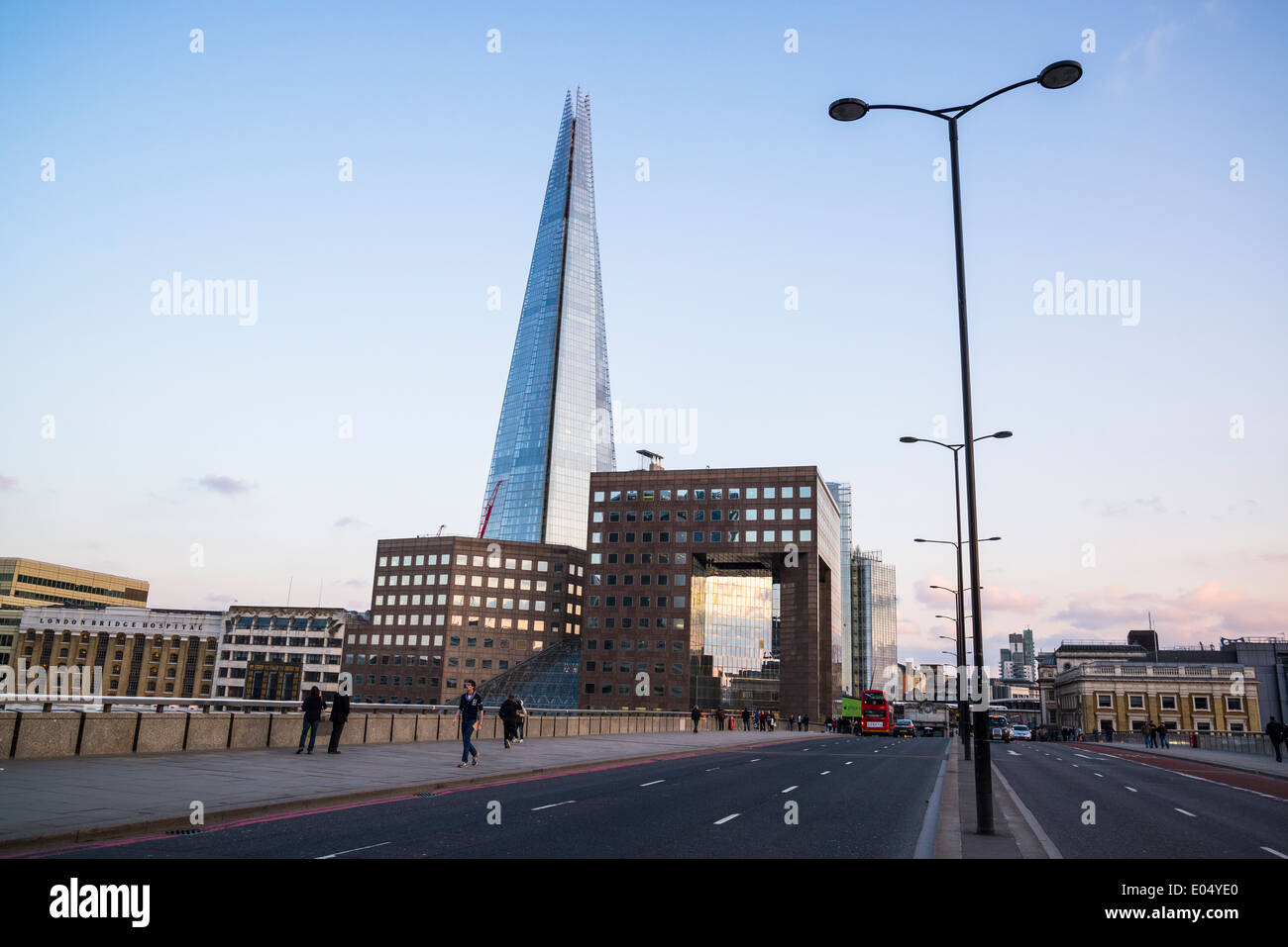Bridge with building hi-res stock photography and images - Alamy