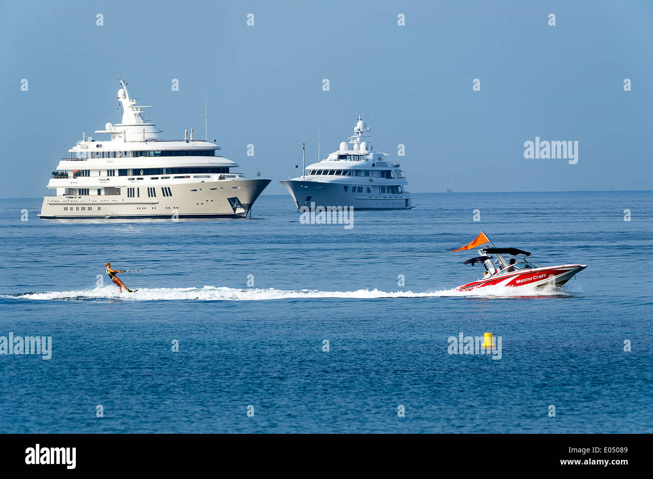 Europe, France, Alpes-Maritimes, Cannes. waterski Stock Photo - Alamy