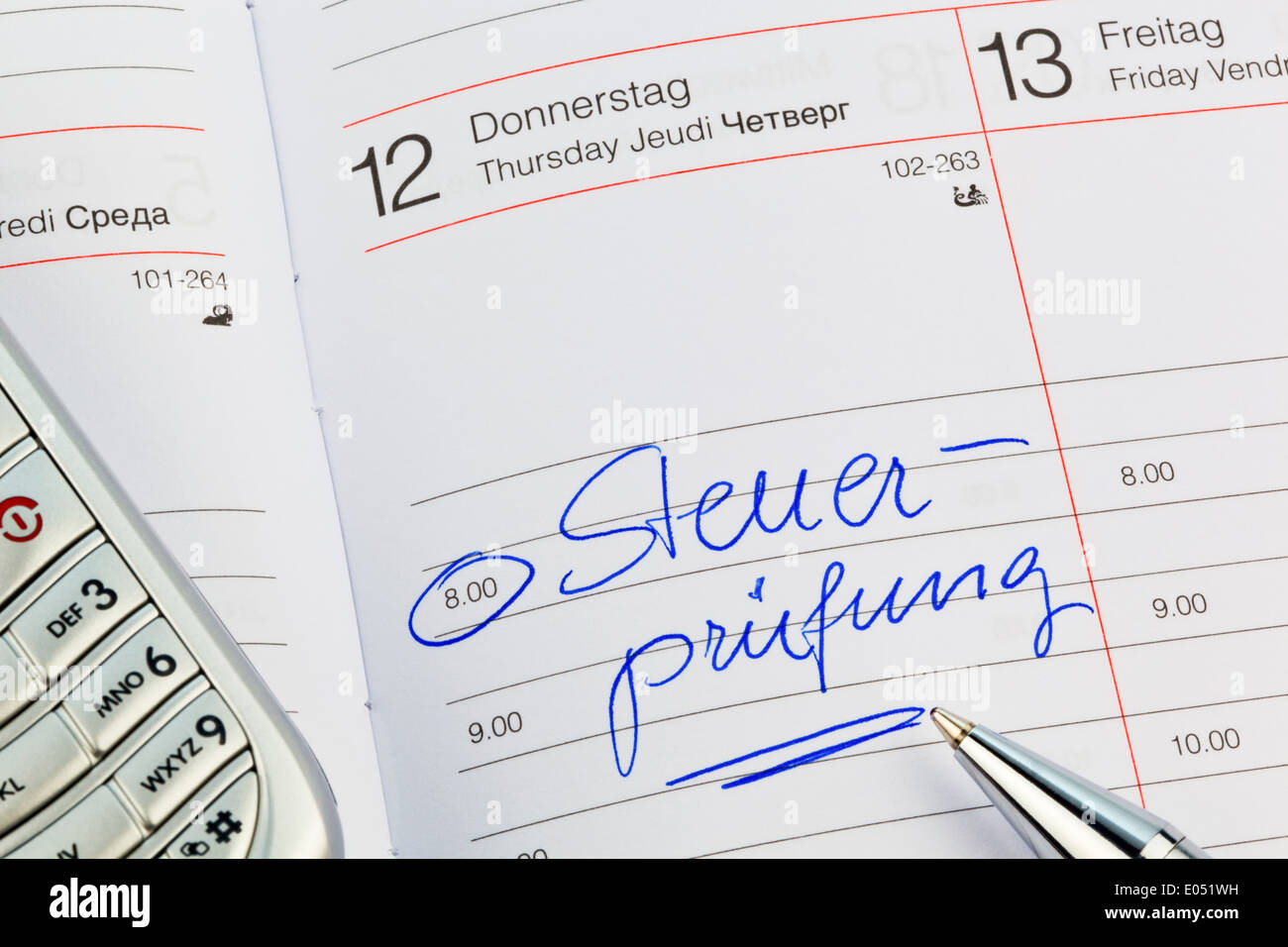 Check in sheet hi-res stock photography and images - Alamy