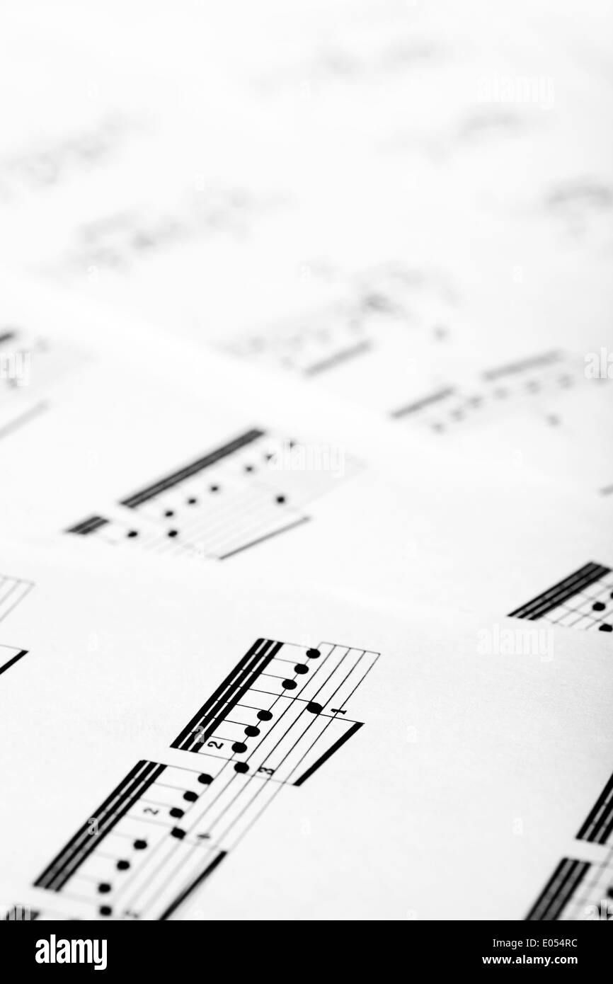 Music notes on paper hi-res stock photography and images - Alamy