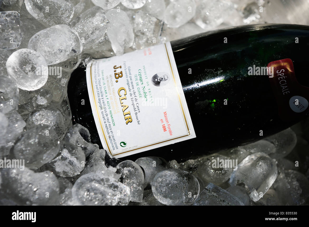 Stock photo of champagne on ice Stock Photo - Alamy