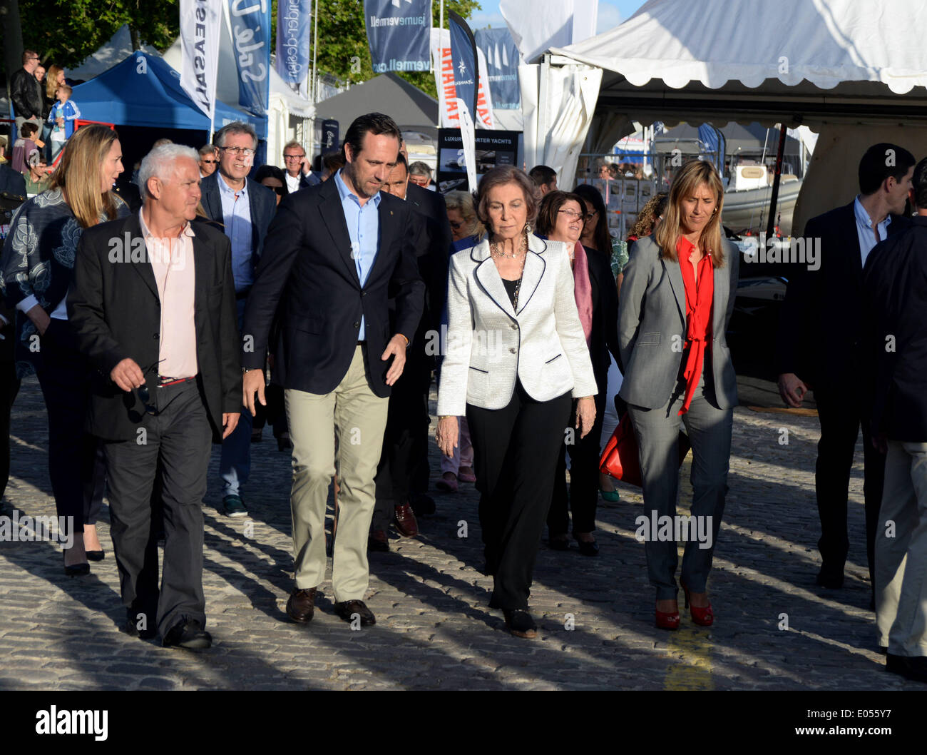 The Queen of Spain Dña Sofia, collects the "Marcial Sanchez ...
