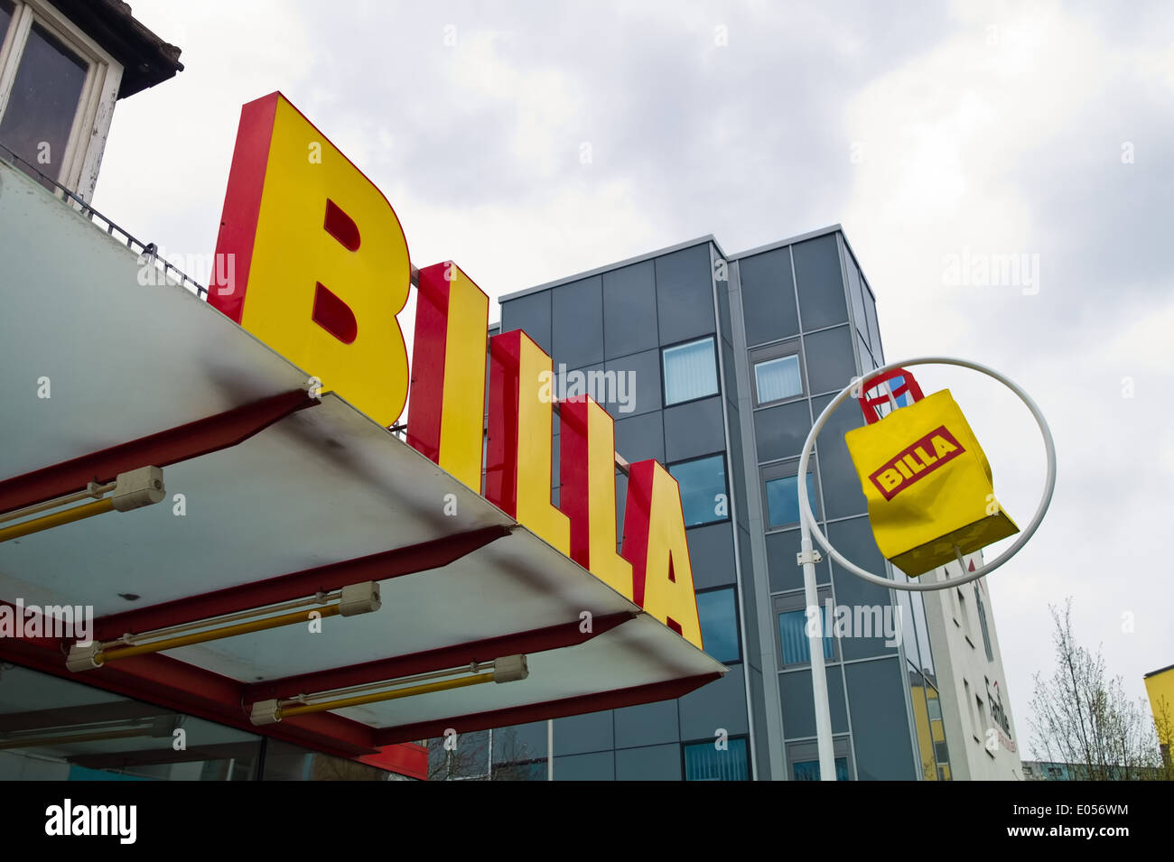 Das logo von billa hi-res stock photography and images - Alamy