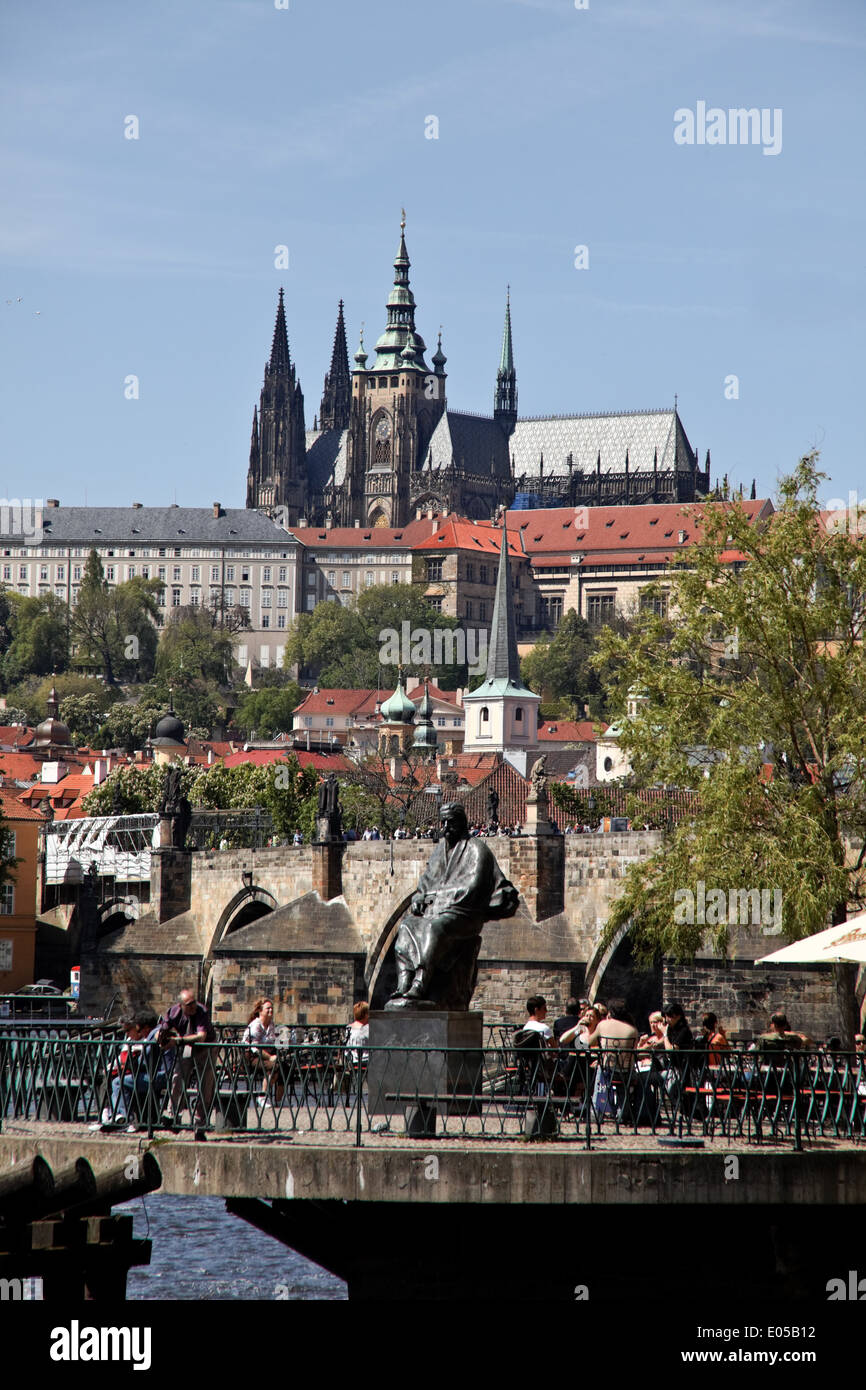 Prague, Karl's bridge with Prague castle, Hradschin, Prag, Karlsbruecke ...