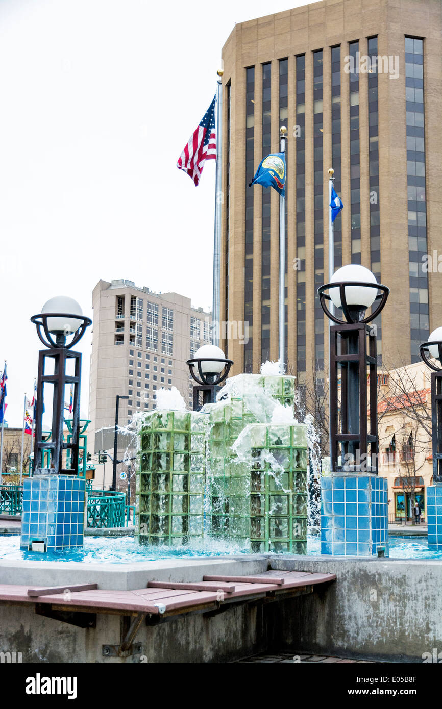 Boise City Hall fountain with flags Stock Photo - Alamy