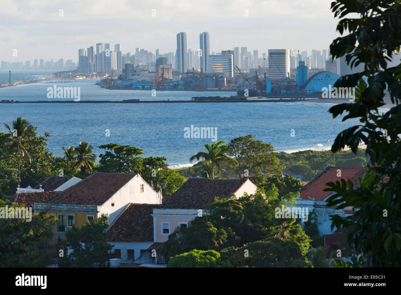 Cityscape river recife pernambuco hi-res stock photography and images ...