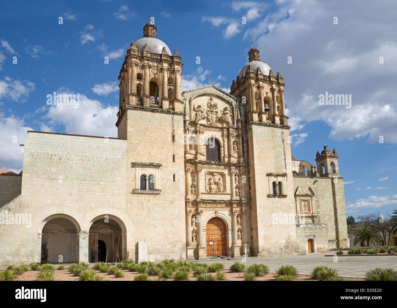 Religion oaxaca hi-res stock photography and images - Alamy