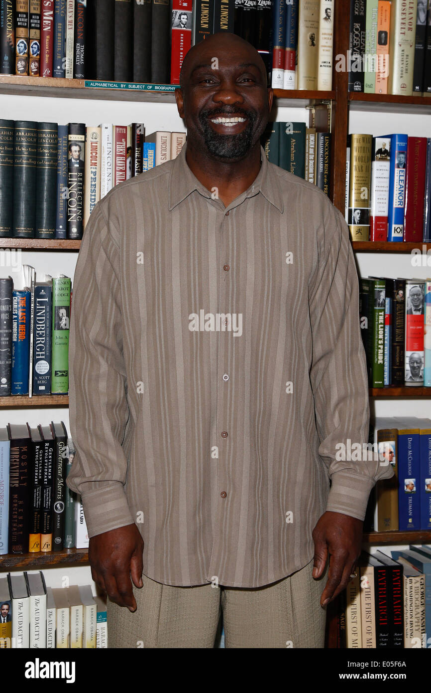 Former MLB player Mookie Wilson signs his book 'Mookie: Life, Baseball ...