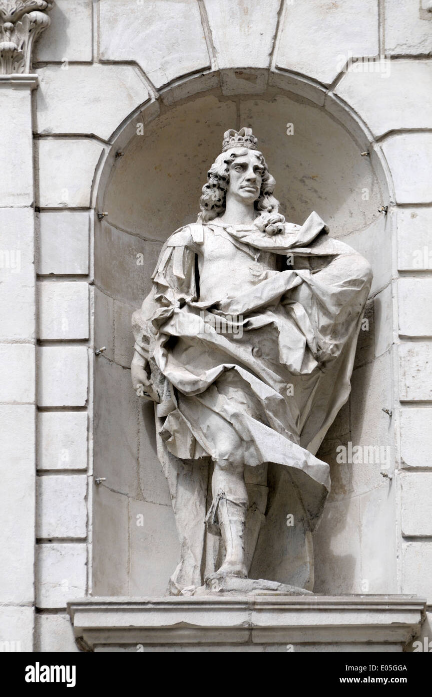 London, England, UK. Statue of King Charles II (John Bushnell) - Temple ...