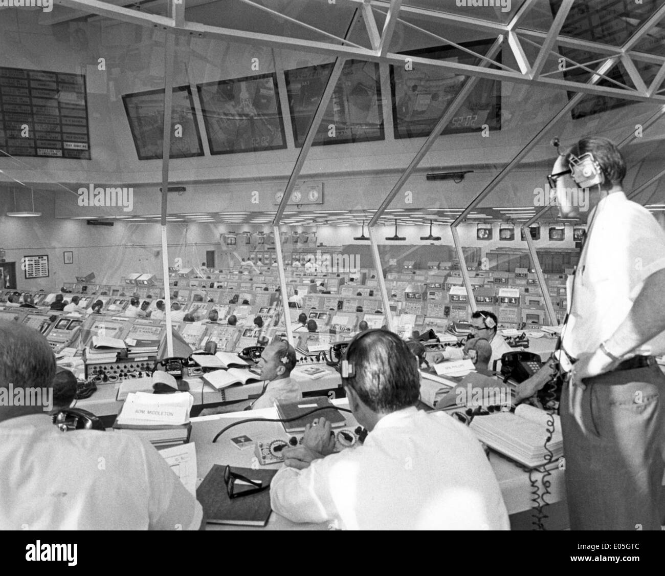 Nasa control room old hi-res stock photography and images - Alamy