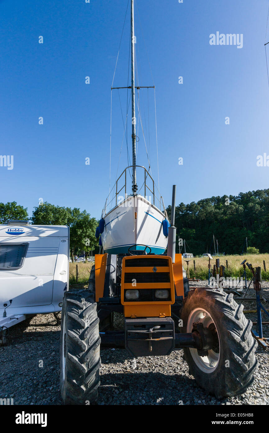 A Prospect 900 made by Ridgeway Marine in 1976, hull number 9. Now on ...