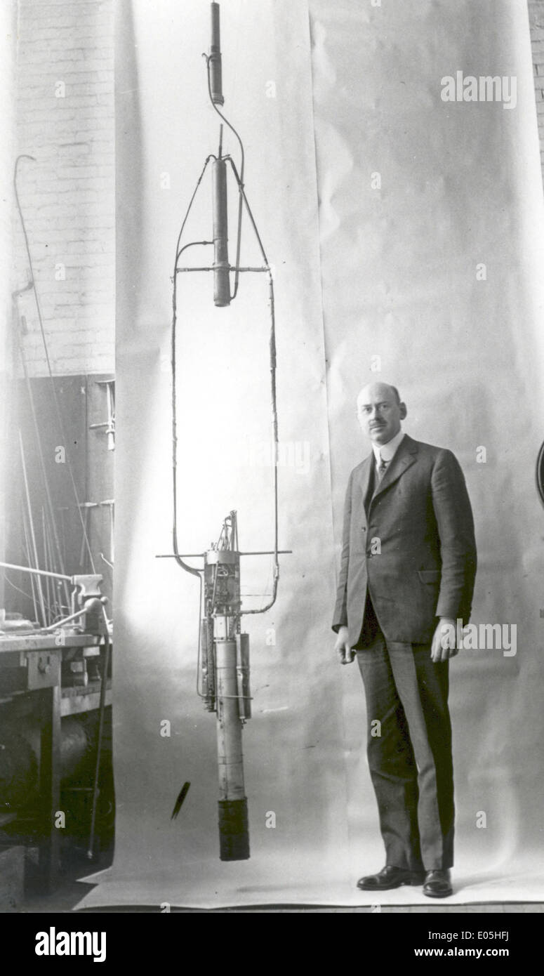 Robert goddard rocket hi-res stock photography and images - Alamy