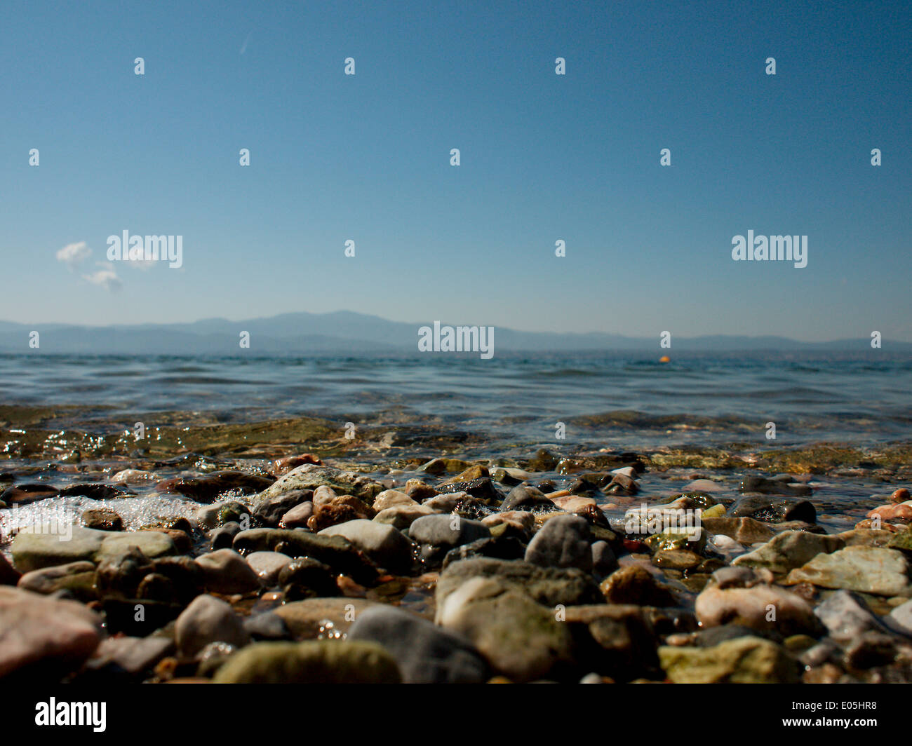 Pebble water ripples hi-res stock photography and images - Alamy