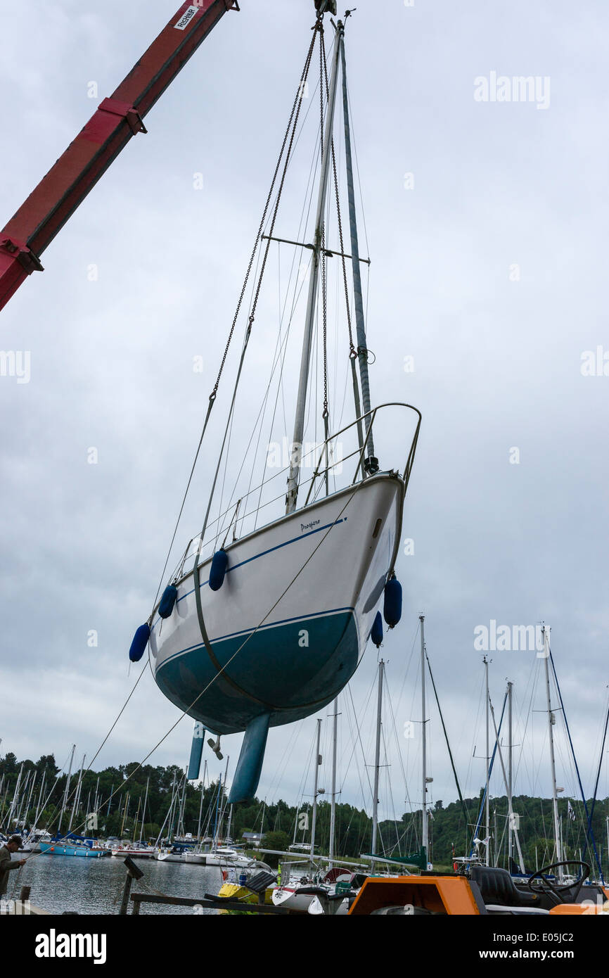 A Prospect 900 made by Ridgeway Marine in 1976, hull number 9. Now on ...