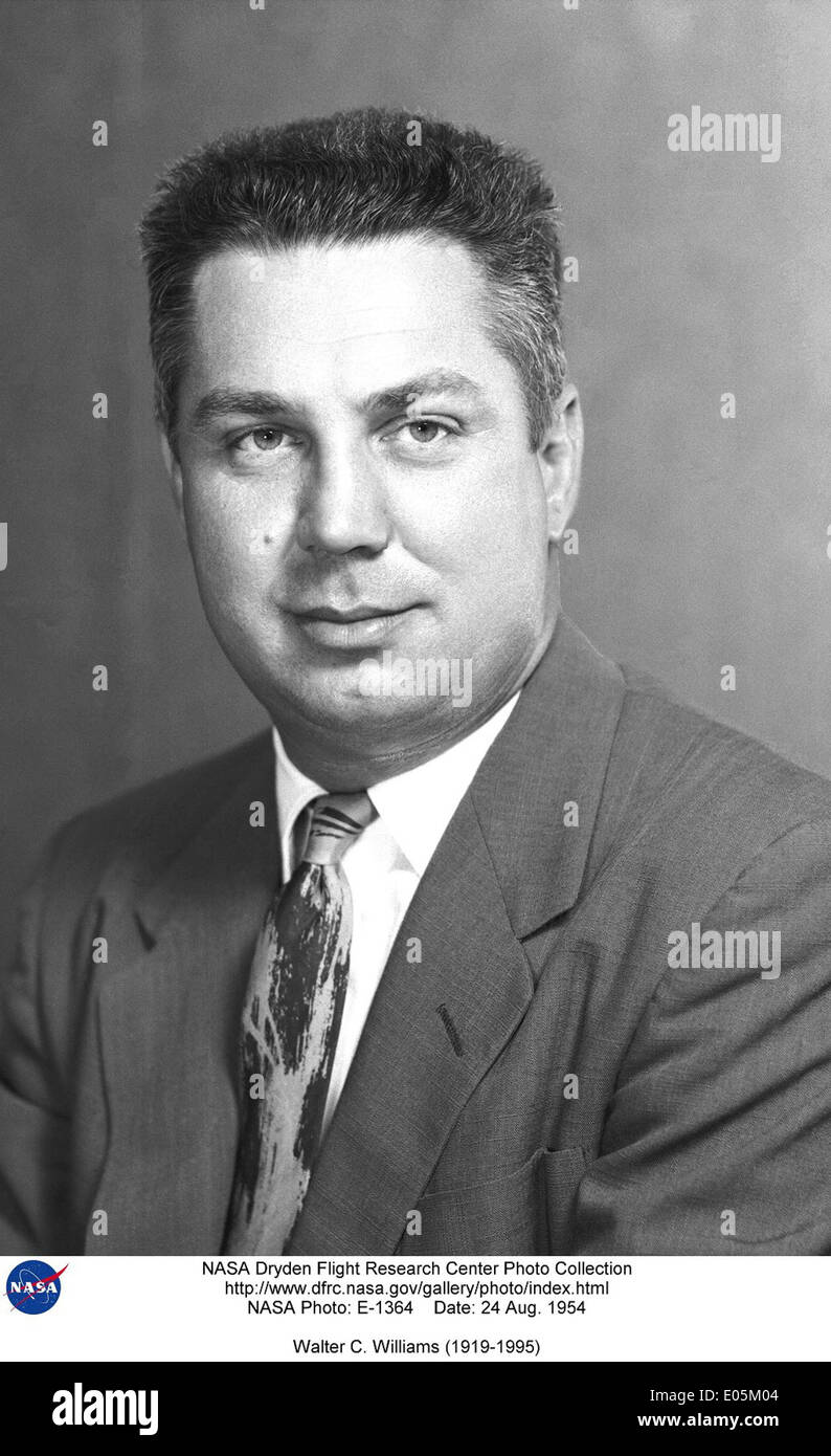 Engineer 1950s hi-res stock photography and images - Alamy