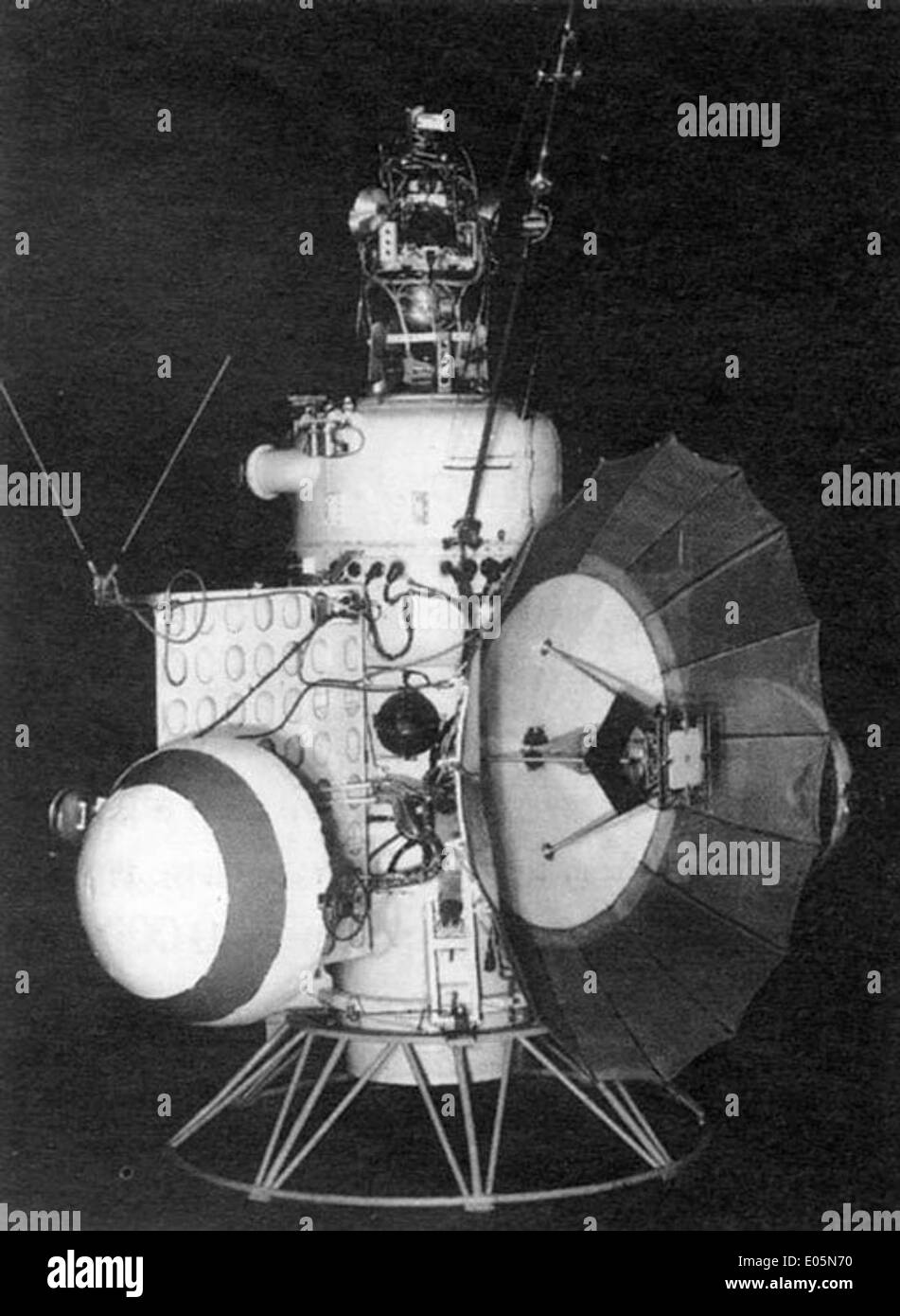 Nasa conducted space launch Black and White Stock Photos & Images - Alamy