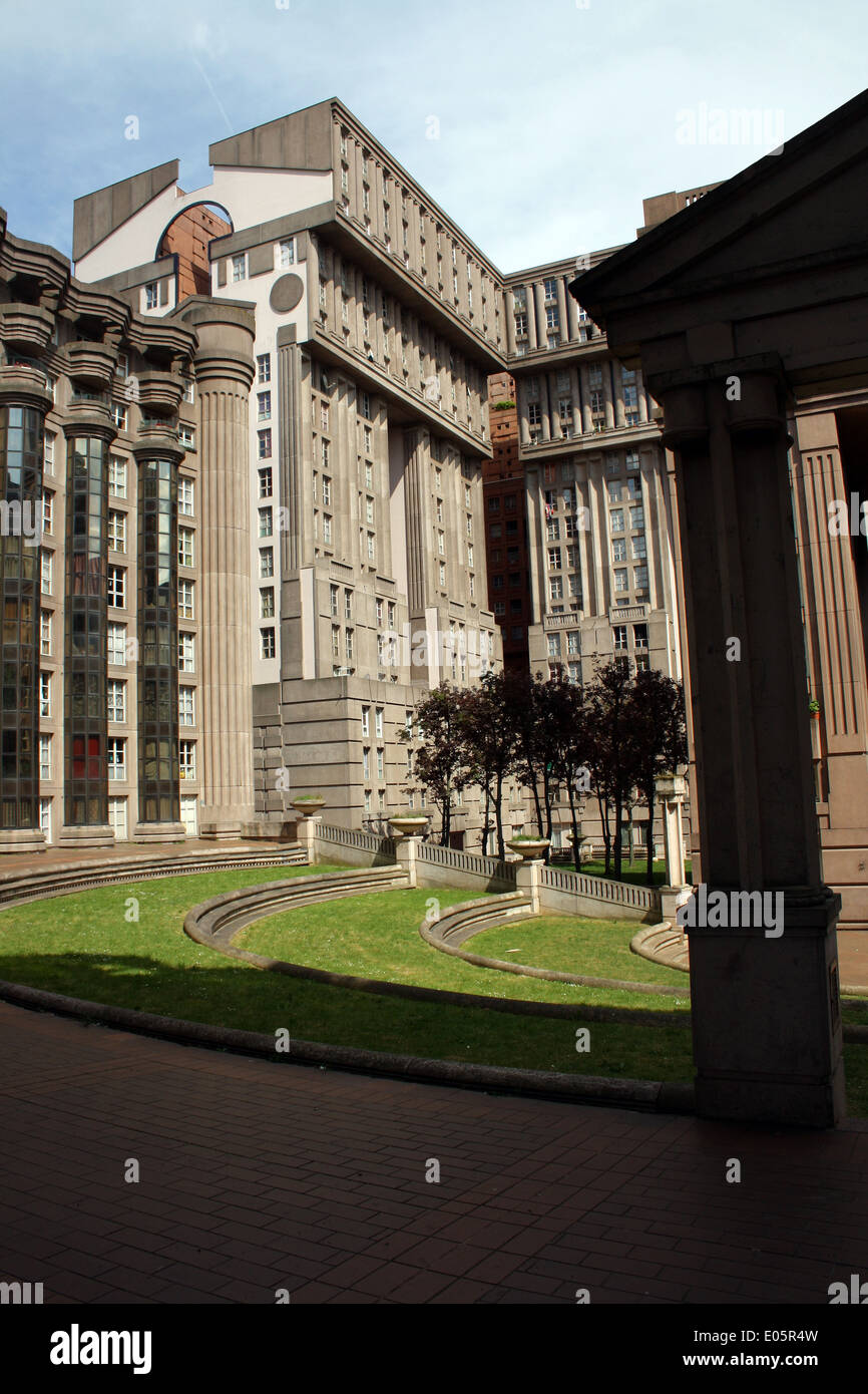 Les Espaces d'Abraxas, Ricardo Bofill, Paris Stock Photo - Alamy