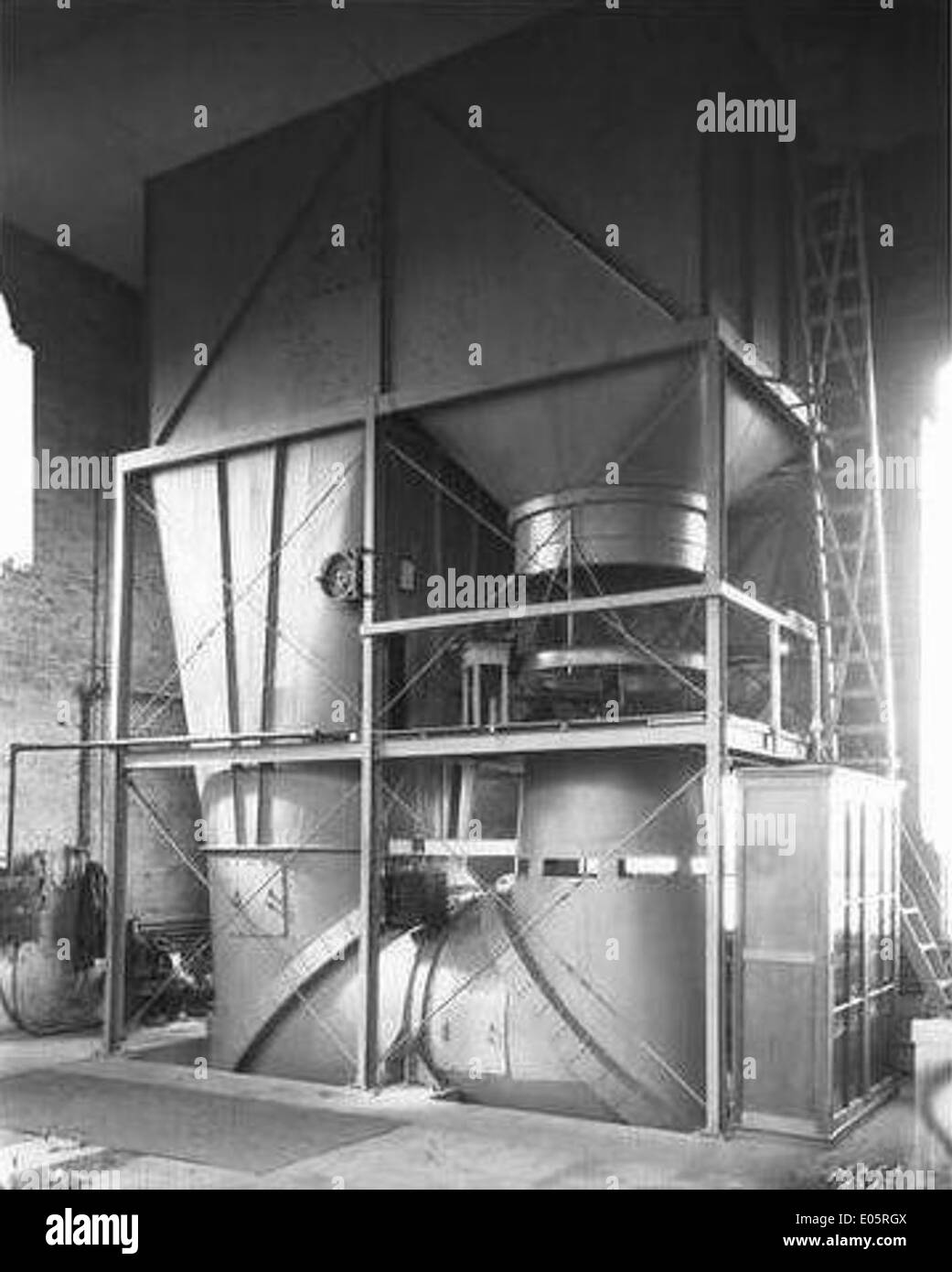 NASA's 5-foot vertical wind tunnel is used for testing models and ...