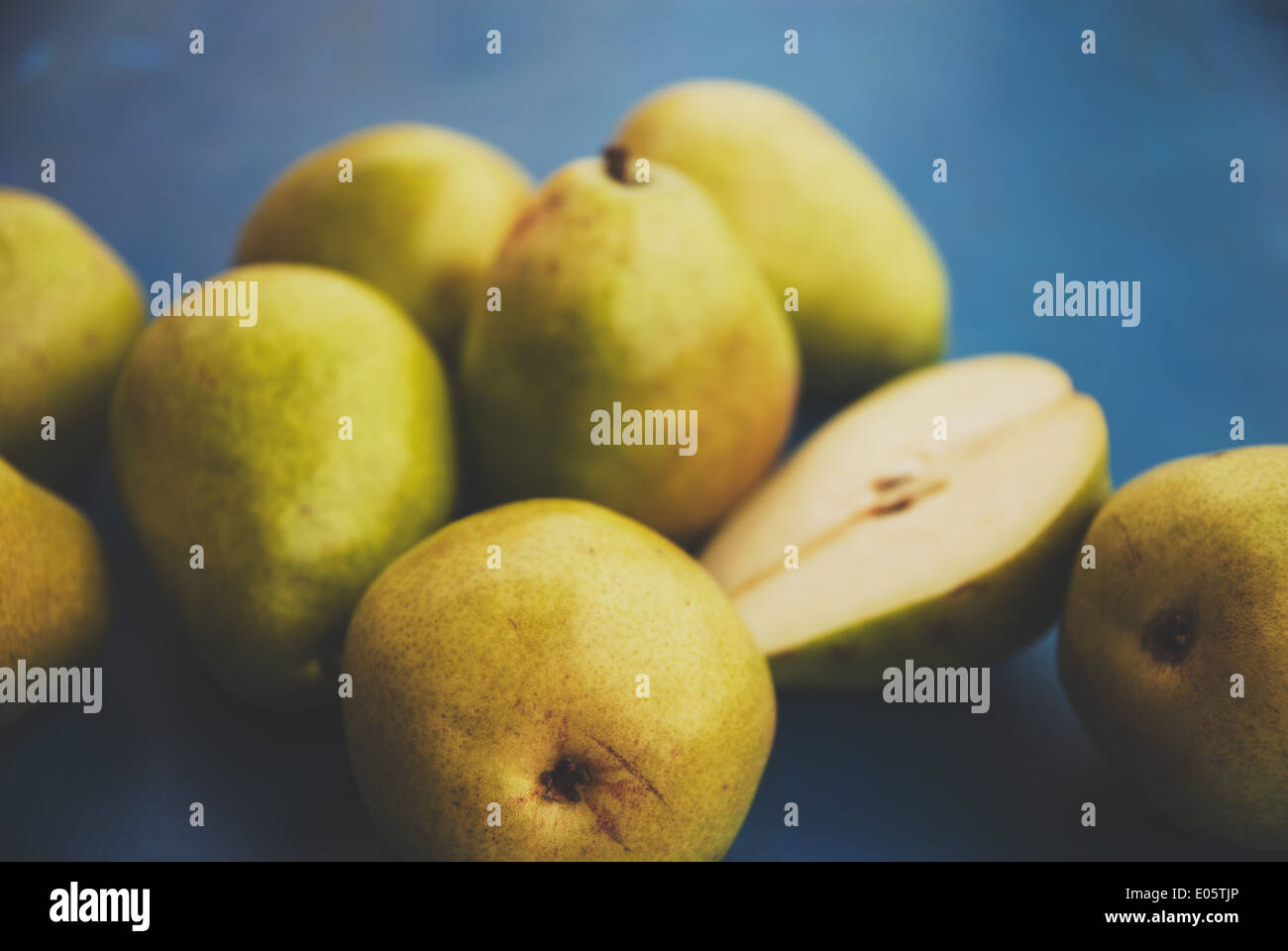 Grouping of fresh pears Stock Photo - Alamy