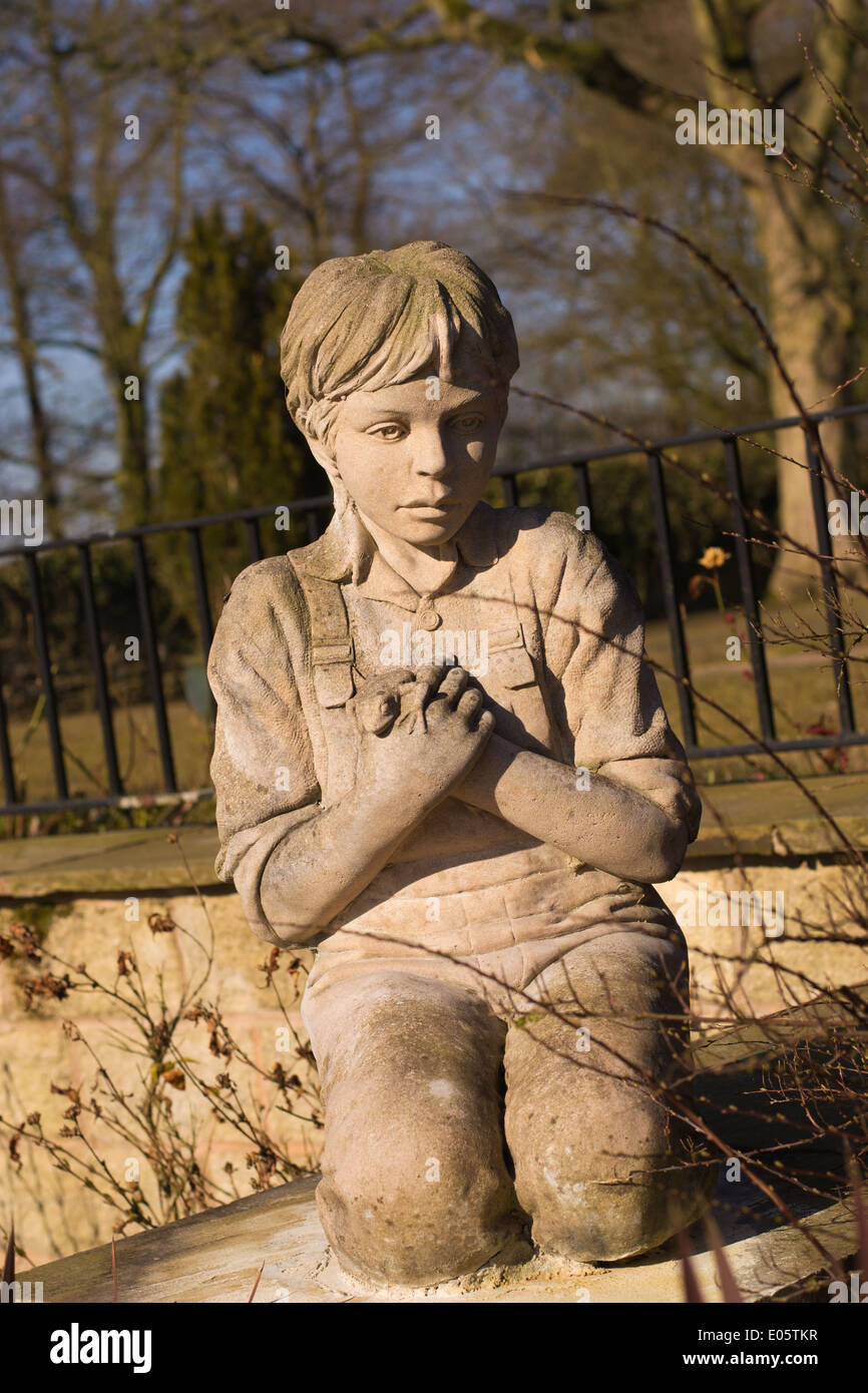 Lizard statue hi-res stock photography and images - Alamy