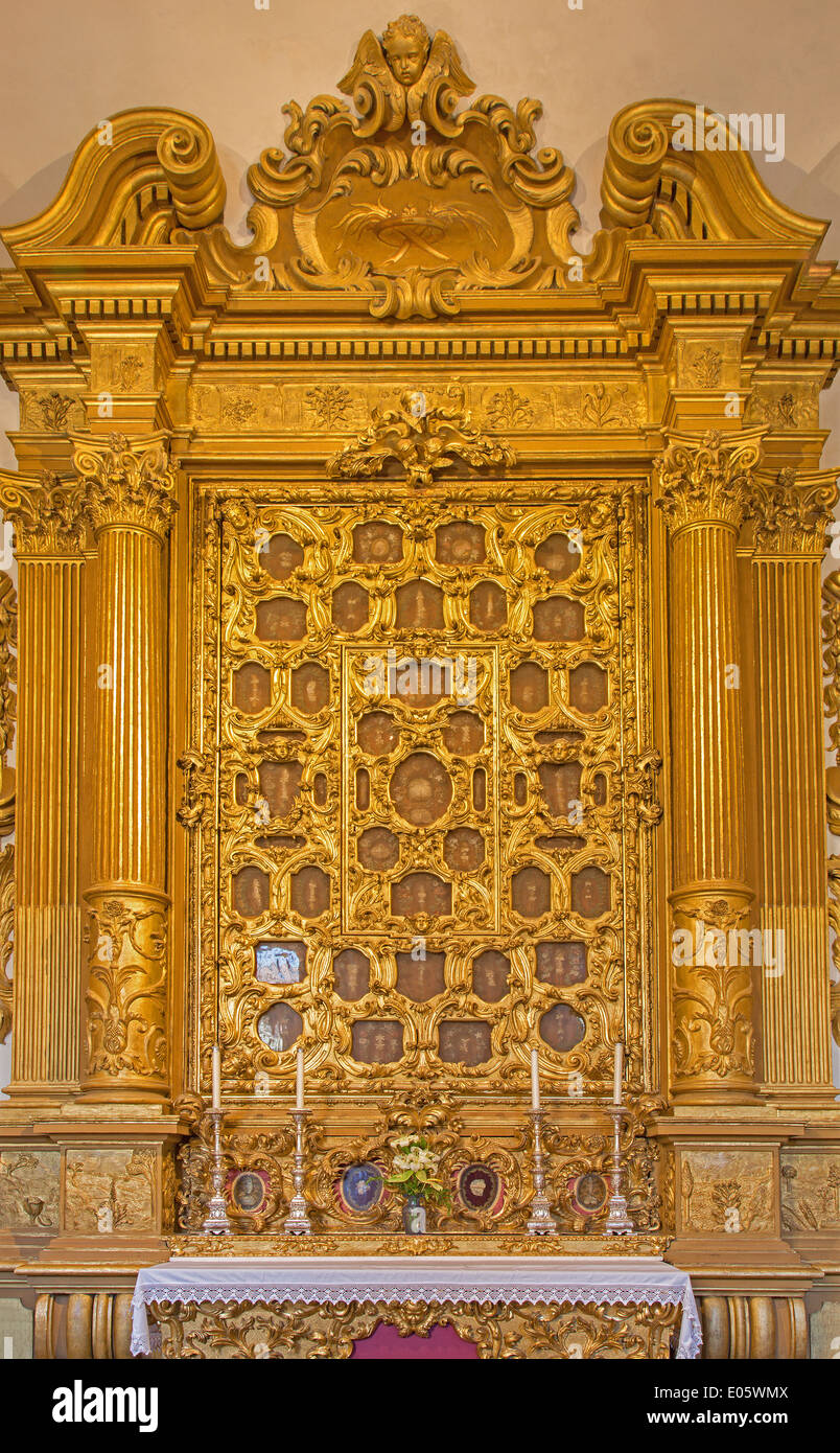 Reliquary hi-res stock photography and images - Alamy