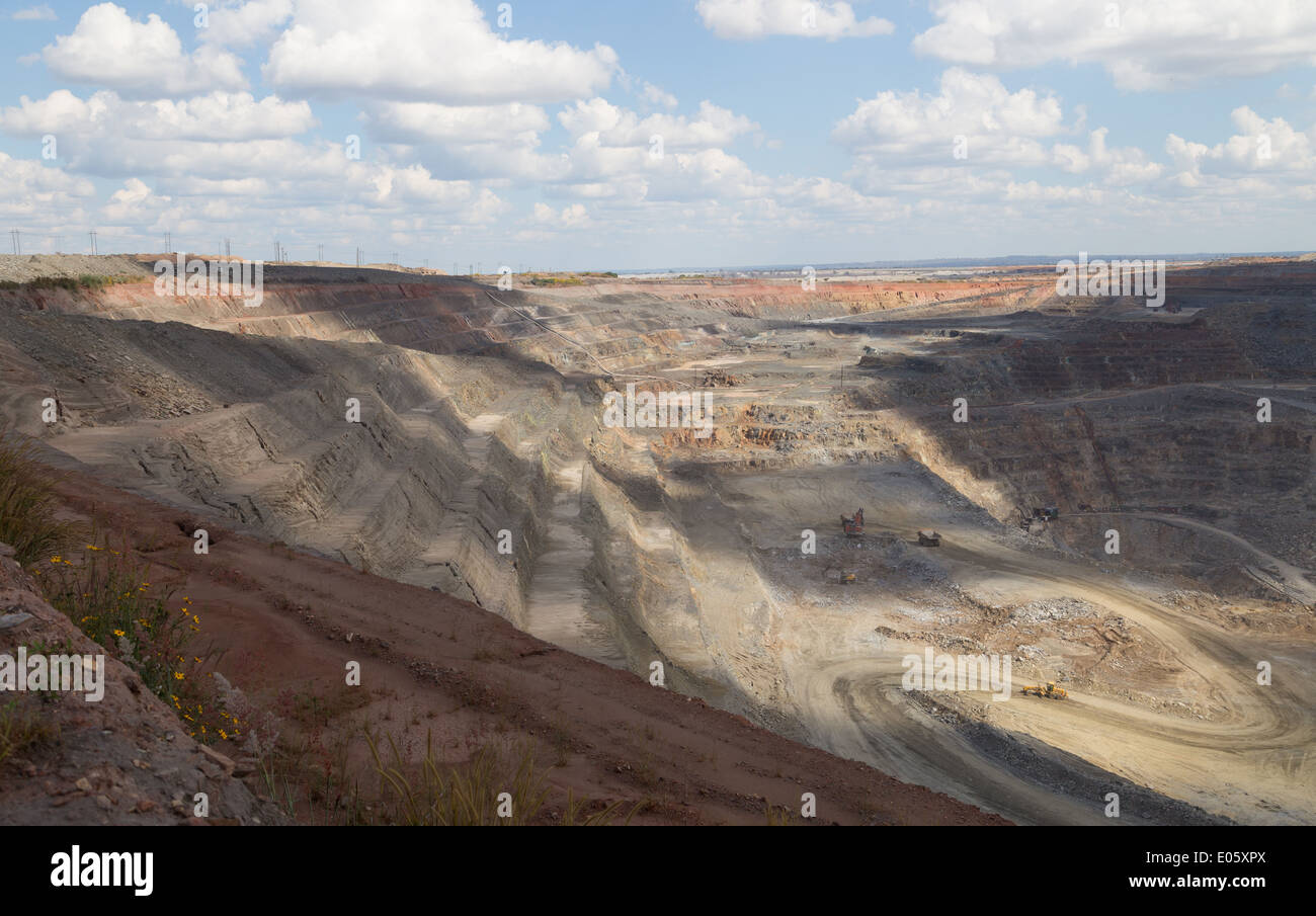 Open cast mine hi-res stock photography and images - Alamy