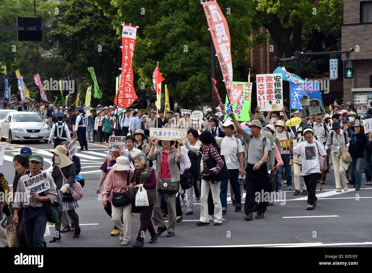 May 3, 2014, Tokyo, Japan - Pro-constitution demonstrators march down ...