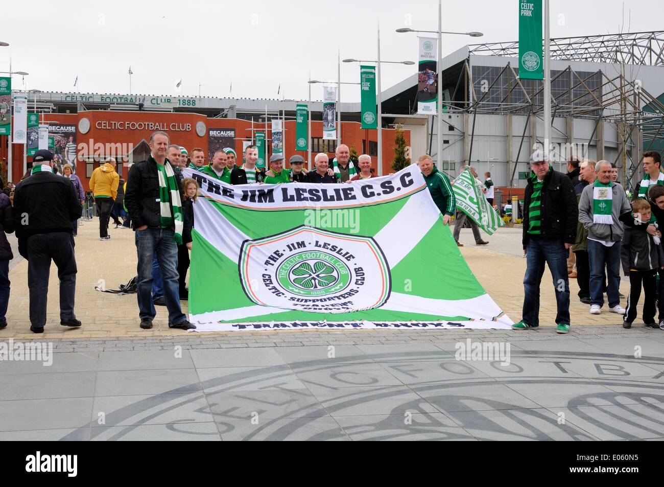 Glasgow, Scotland, UK. 3rd May 2014. Celtic FC, Celtic fans on The ...
