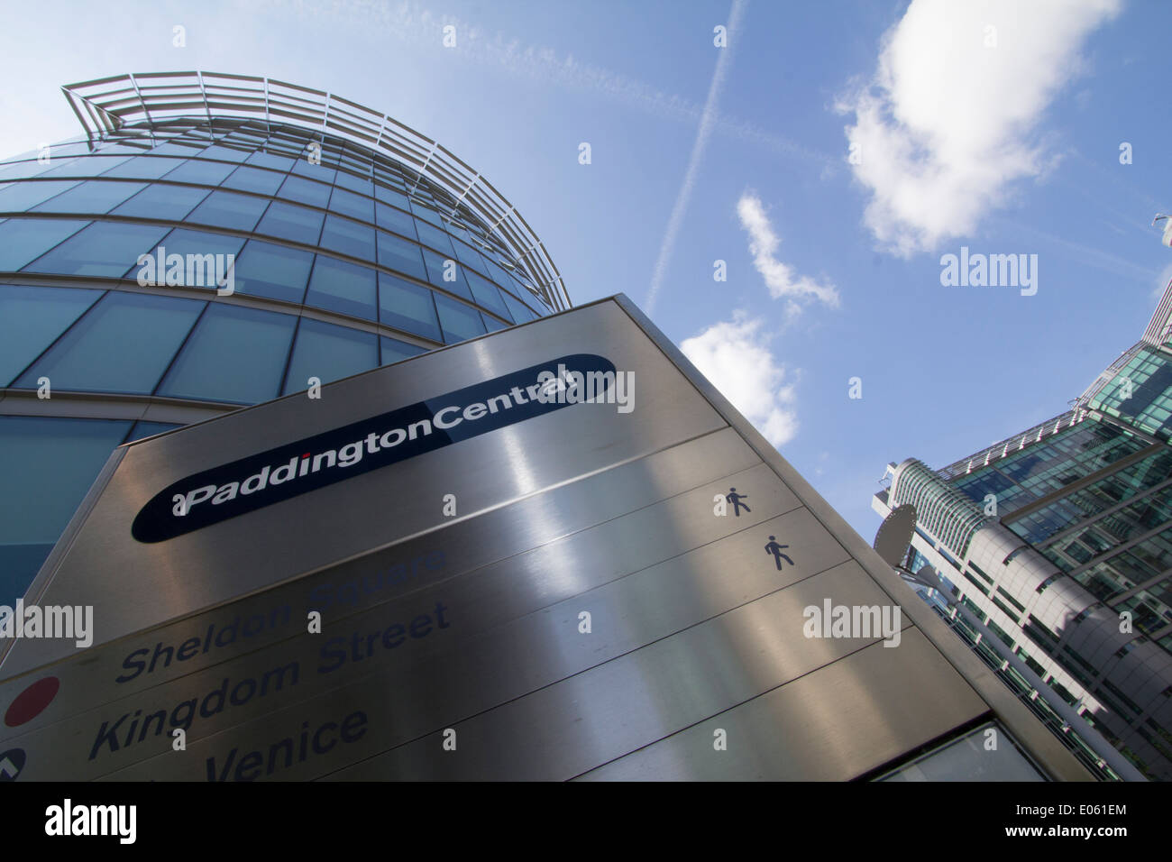 Paddington sign hi-res stock photography and images - Alamy