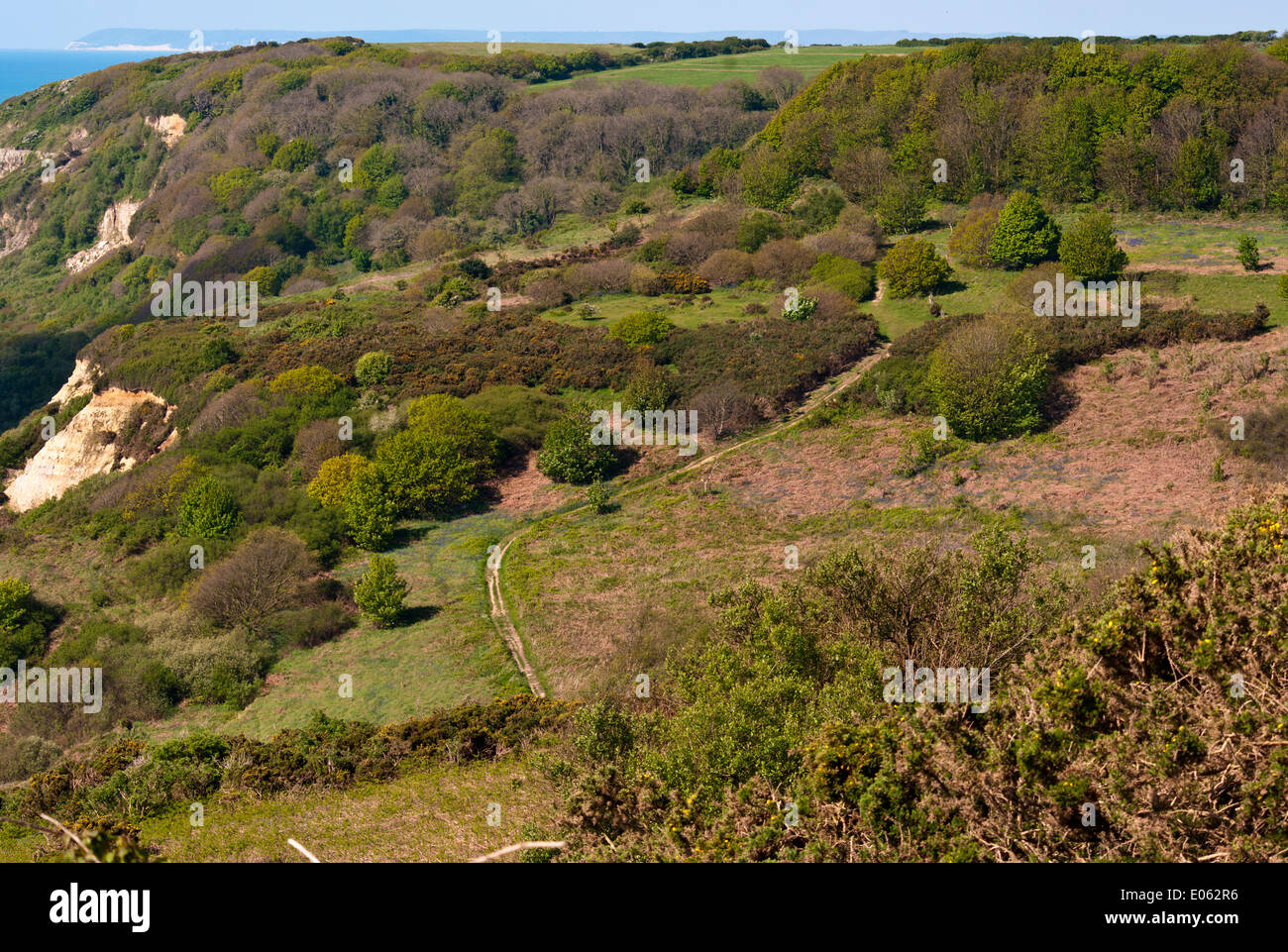 Country walk uk footpath rural uk hi-res stock photography and images ...