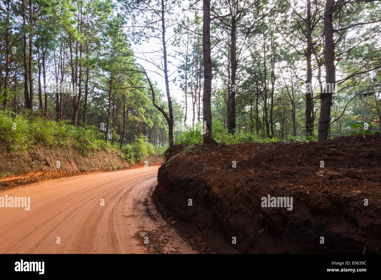 Sun in red color hi-res stock photography and images - Alamy