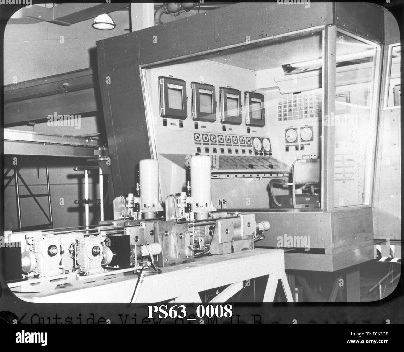 Nasa control room old hi-res stock photography and images - Alamy
