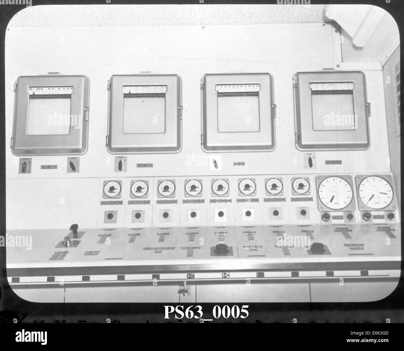The MUR (Mock-Up Reactor) control room at Plum Brook Station is used ...
